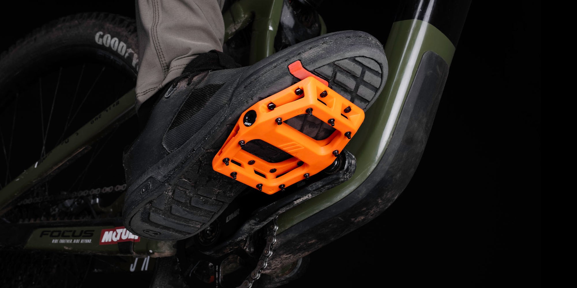 MTB Bike Pedals: Vault, V12 & V11, V8, V6 - DMR Bikes